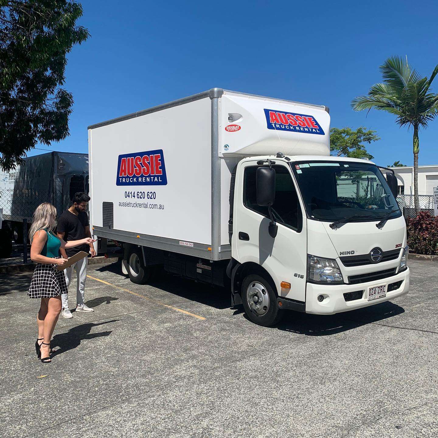 Aussie truck rental | GeeeWizzz